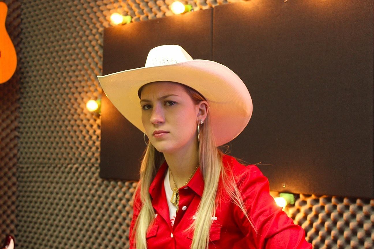 Bruna Viola disponibiliza novo clipe – Portal SUCESSO!