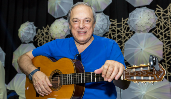 Toquinho lançará DVD comemorativo – Portal SUCESSO!