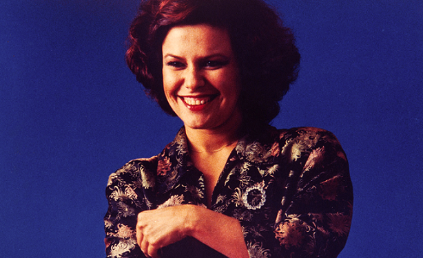 Warner lança coletânea com o melhor de Elis – Portal SUCESSO!