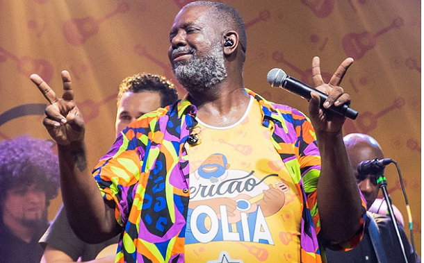 Péricles promove EP com hits carnavalescos – Portal SUCESSO!