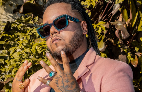 Rapper Vulgo FK festeja números de seu novo álbum nos apps – Portal ...